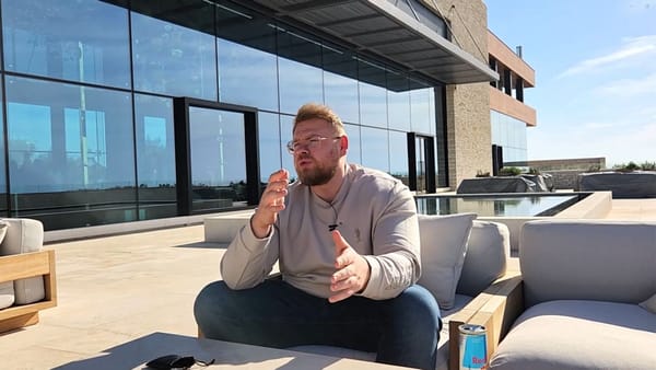 Unter der Lupe: Die zweifelhaften Versprechen des Deven Schuller